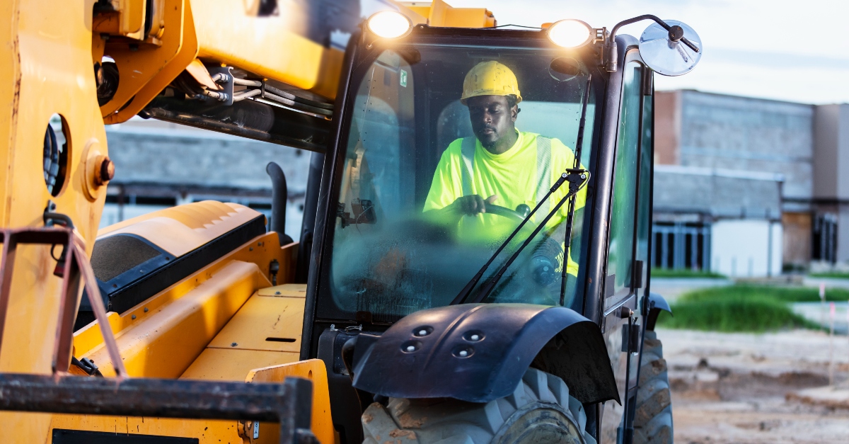 5 Heavy Machine Operator Certifications for Your Resume